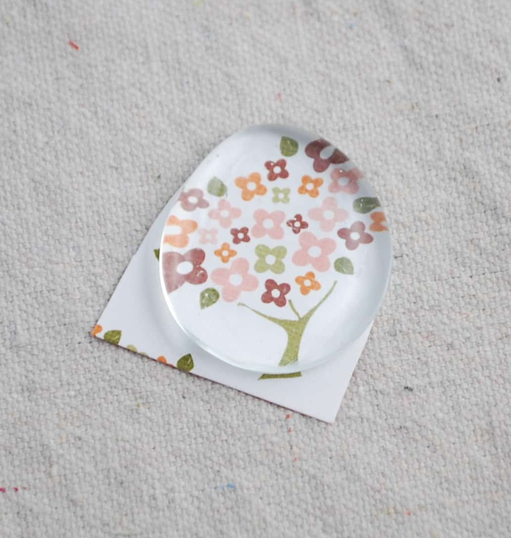 Glass Marble Magnet Tutorial {Craft Project