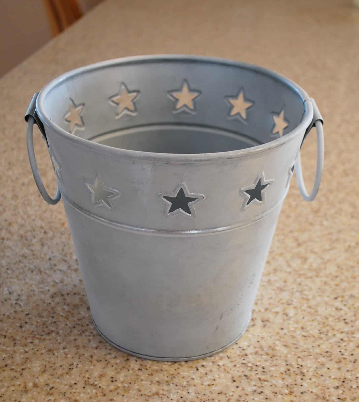 DIY Home Decor- Spray Painted Bucket