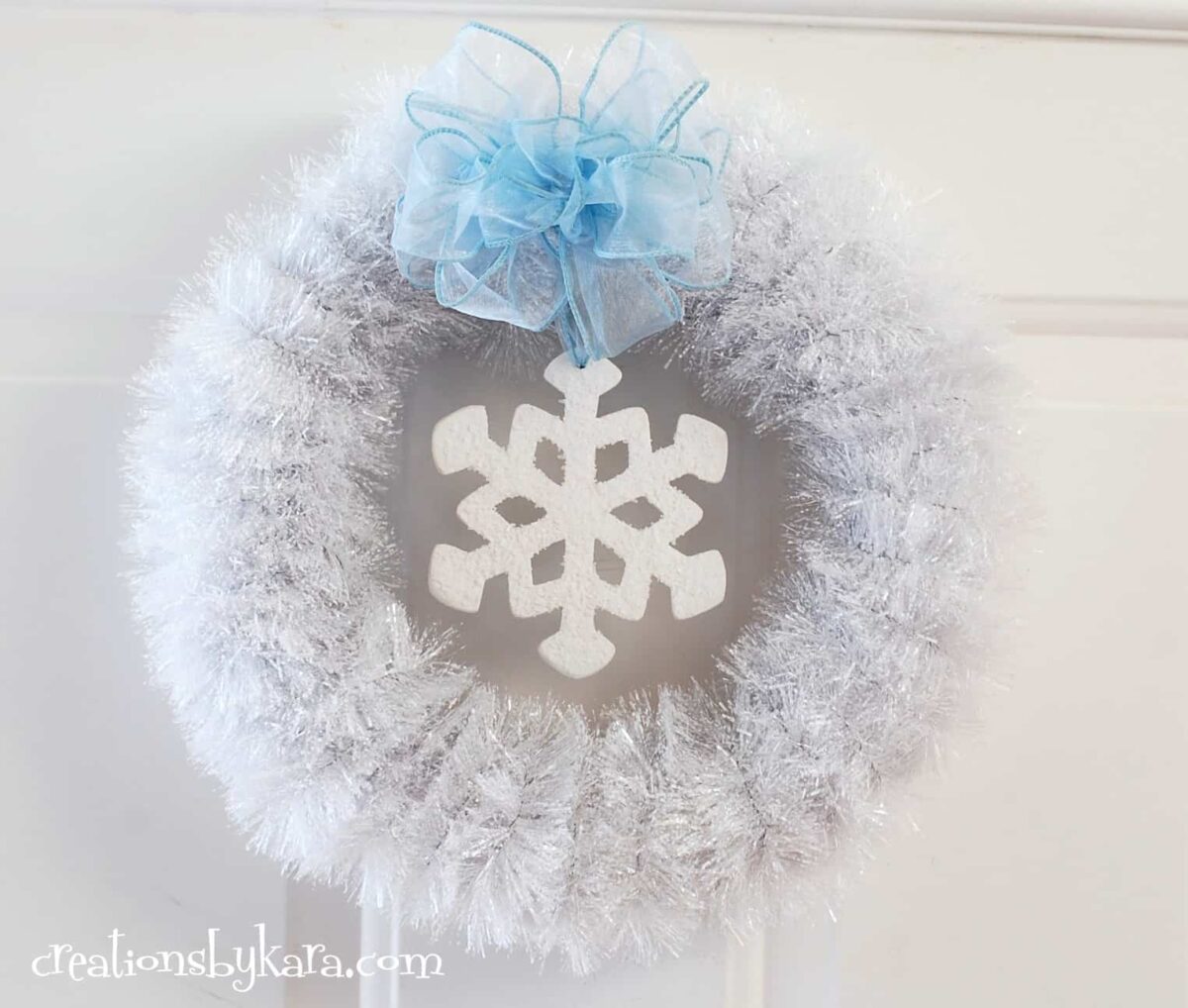 white winter wreath tutorial