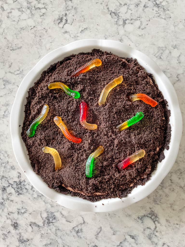 Easy Oreo Dirt Pie Recipe (with pudding) - Creations by Kara